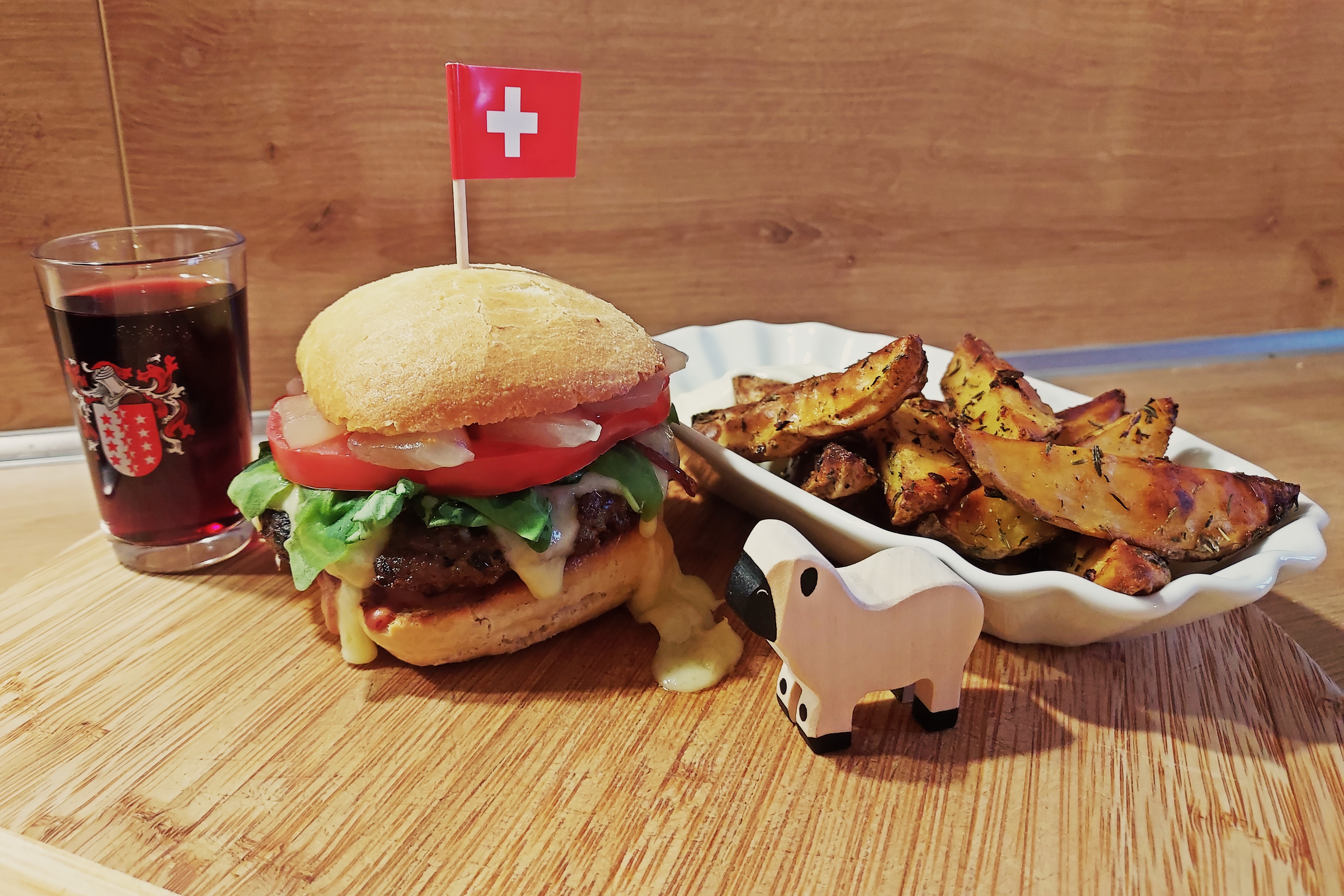 Raclette-Burger vom Walliser Schwarznasenschaf - Fast Food für ...